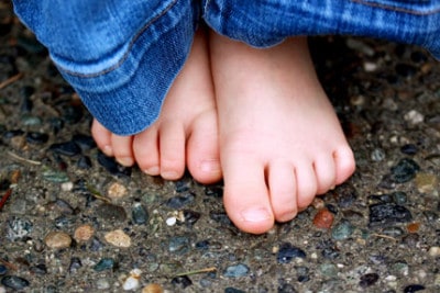 Wordless Wednesday - Cold Toes - 5 Minutes for Mom