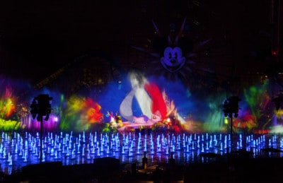 Disney's World of Color - A Whole New World of Light Shows - 5 Minutes ...