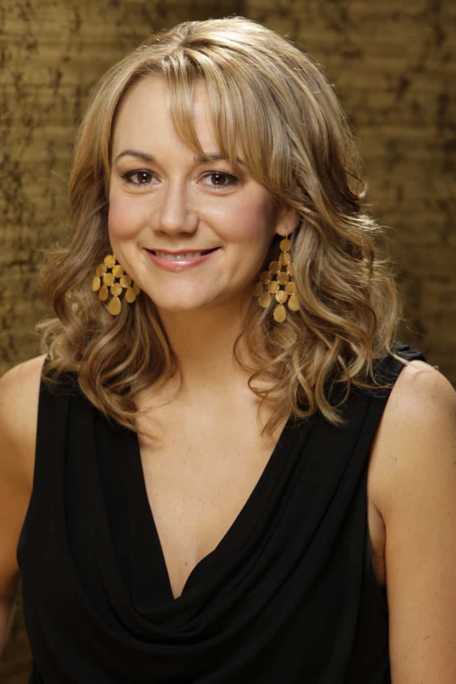 Megyn Price: A Conversation - 5 Minutes for Mom