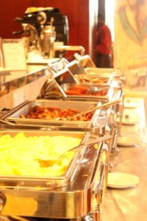 Family Holiday Travel Traditions: Gaylord National & ICE! #HollyJollyGN ...