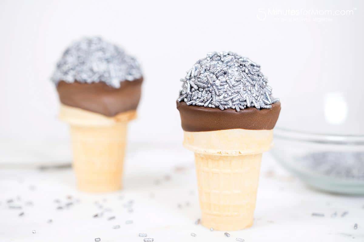 SING Family Movie Night with Ice Cream Cone Microphones #SingMovie