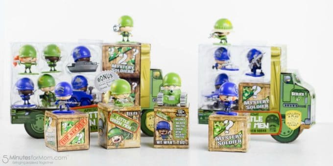 Awesome Little Green Men - Cool Collectible Toys Face Battle with ...