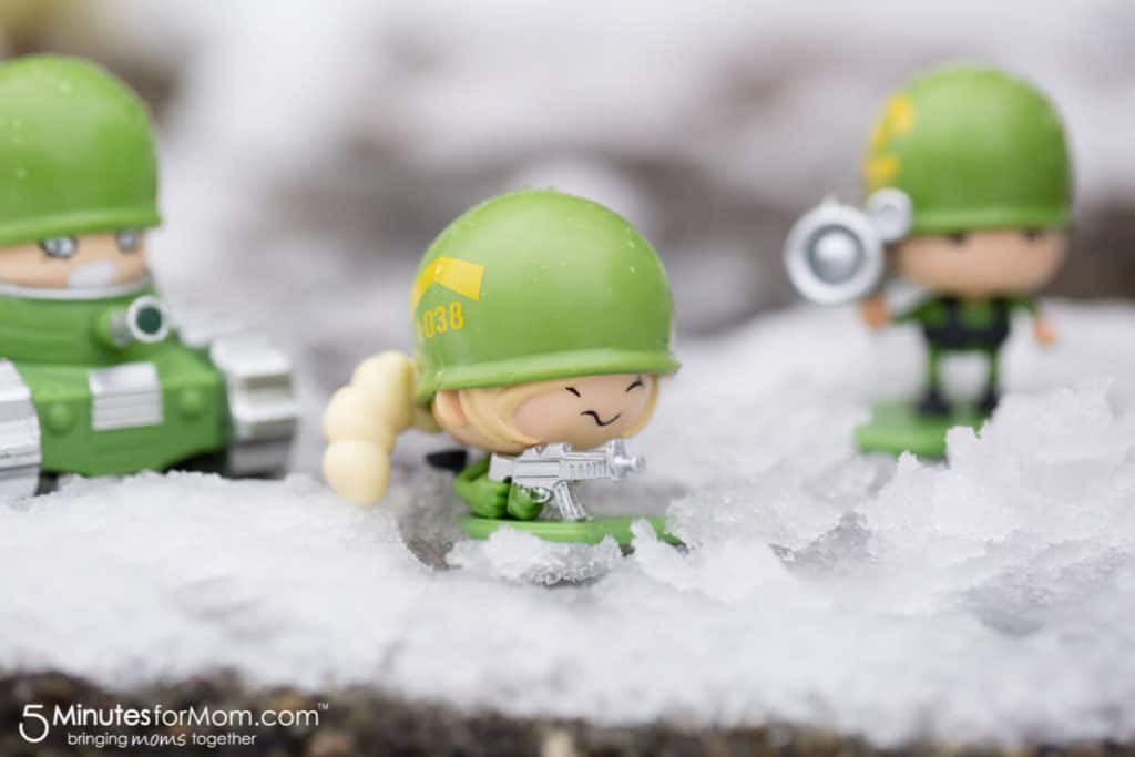 Awesome Little Green Men - Cool Collectible Toys Face Battle with ...