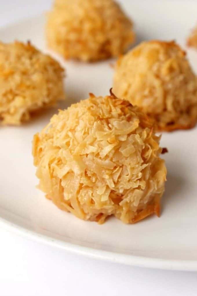 Scrumptious Cookies and Bars and our Delicious Dishes Recipe Party