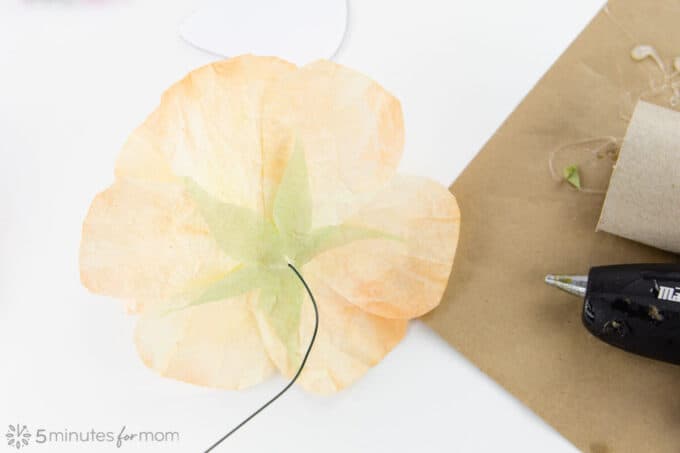 How to Make Coffee Filter Flowers with Acrylic Paint - 5 Minutes for Mom