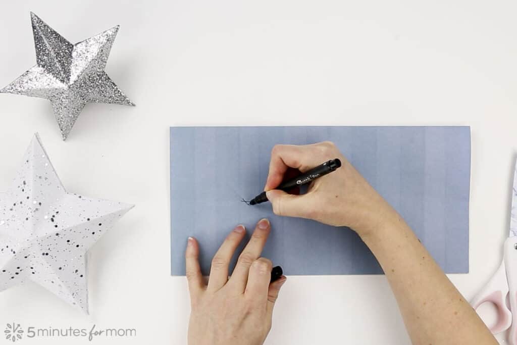 3D Paper Star Christmas Tree Topper - 5 Minutes for Mom